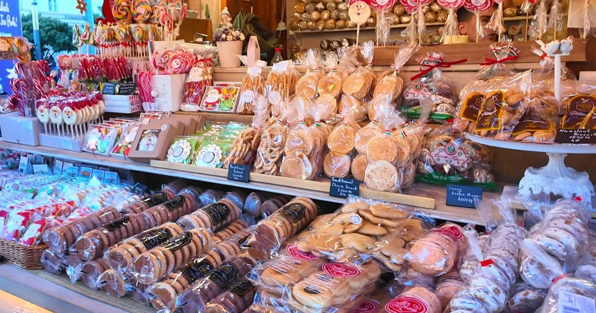 Moda Caddesi Yılbaşı Pazarı - Teve2